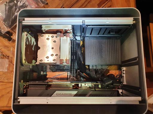 Minimalist air-cooled SFF gaming PC by fonga - AMD Ryzen 5 3600 ...