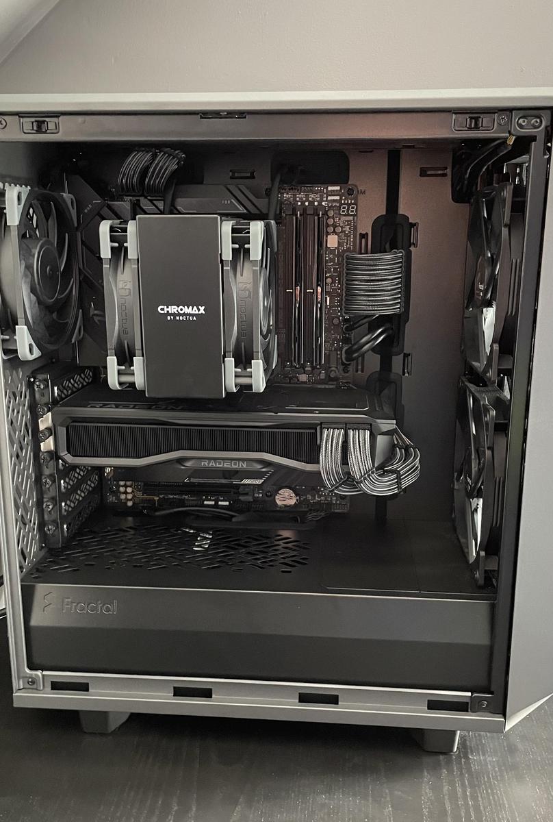 Need help building a gaming pc for around 1000 € : r/buildmeapc