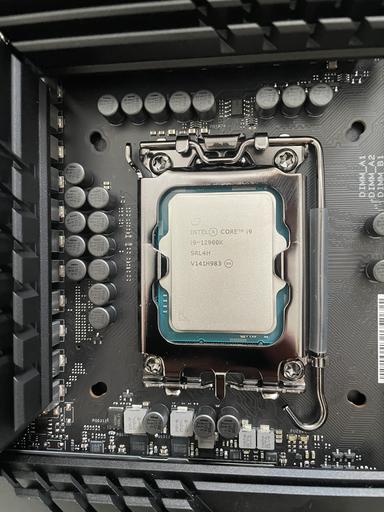 Black Box by PeterLuger - Intel Core i9-12900K, GeForce RTX 4090 ...