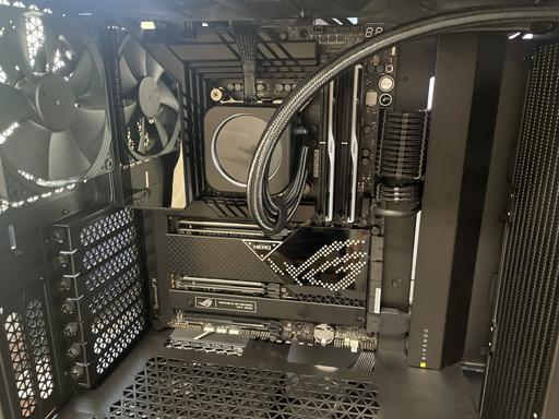 Black Box by PeterLuger - Intel Core i9-12900K, GeForce RTX 4090 ...