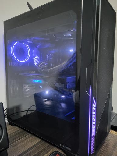 2024 AMD Gaming Rig by tekirkup - AMD Ryzen 7 7800X3D, Radeon RX 7900 ...