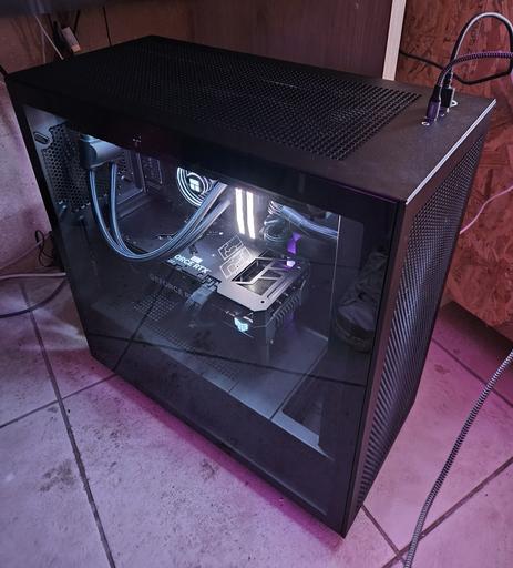 Old Gaming Streaming PC Build by FrankyA7X - AMD Ryzen 9 7900X3D ...