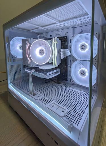 Clean Budget Build by Jme_like_computers - AMD Ryzen 7 5700X, GeForce ...