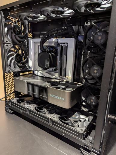 Vision Compact 9800X3D 4090 FE Build by dreamer_cast - AMD Ryzen 7 ...