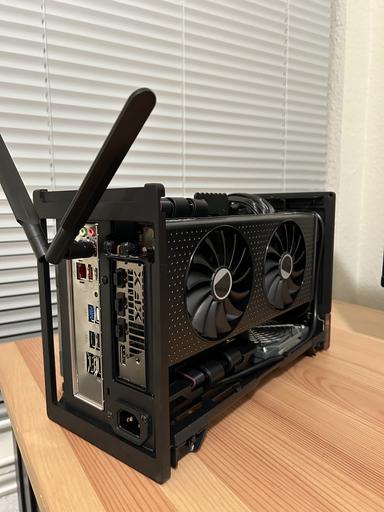 Baby-Sized PC by hmstve - AMD Ryzen 5 7600X, Radeon RX 7800 XT, Fractal ...